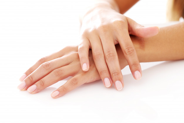 Addio mani secche e screpolate! L'olio EVO come rimedio naturale ...